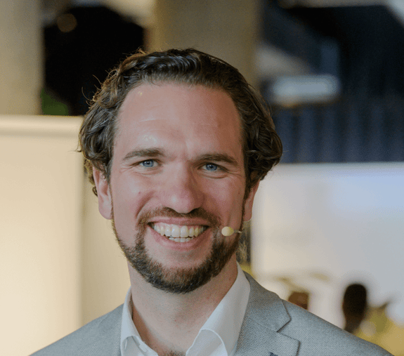 Webinar: Nestlé’s journey to unified MRO data with AI